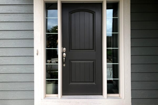 Timeless Colonial Doors to Elevate Home Style!